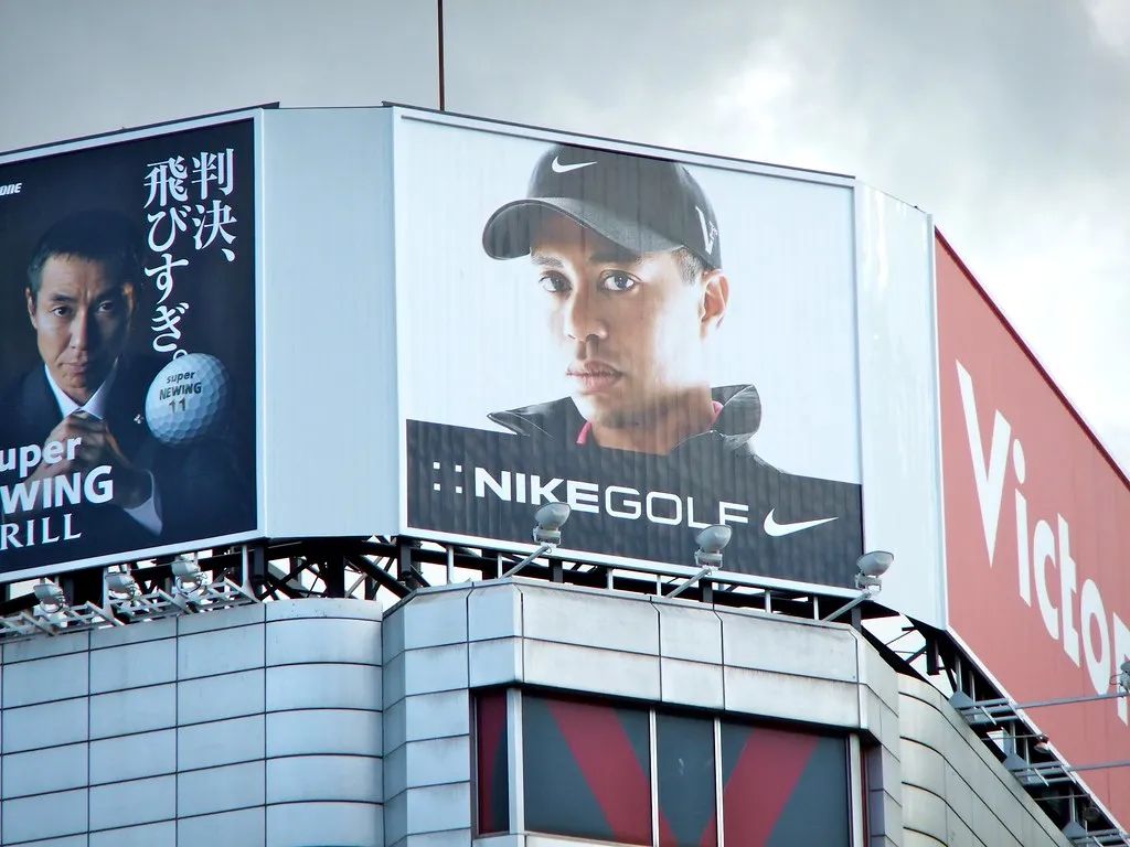 Fin du partenariat entre Nike et Tiger Woods - Luc Dupont